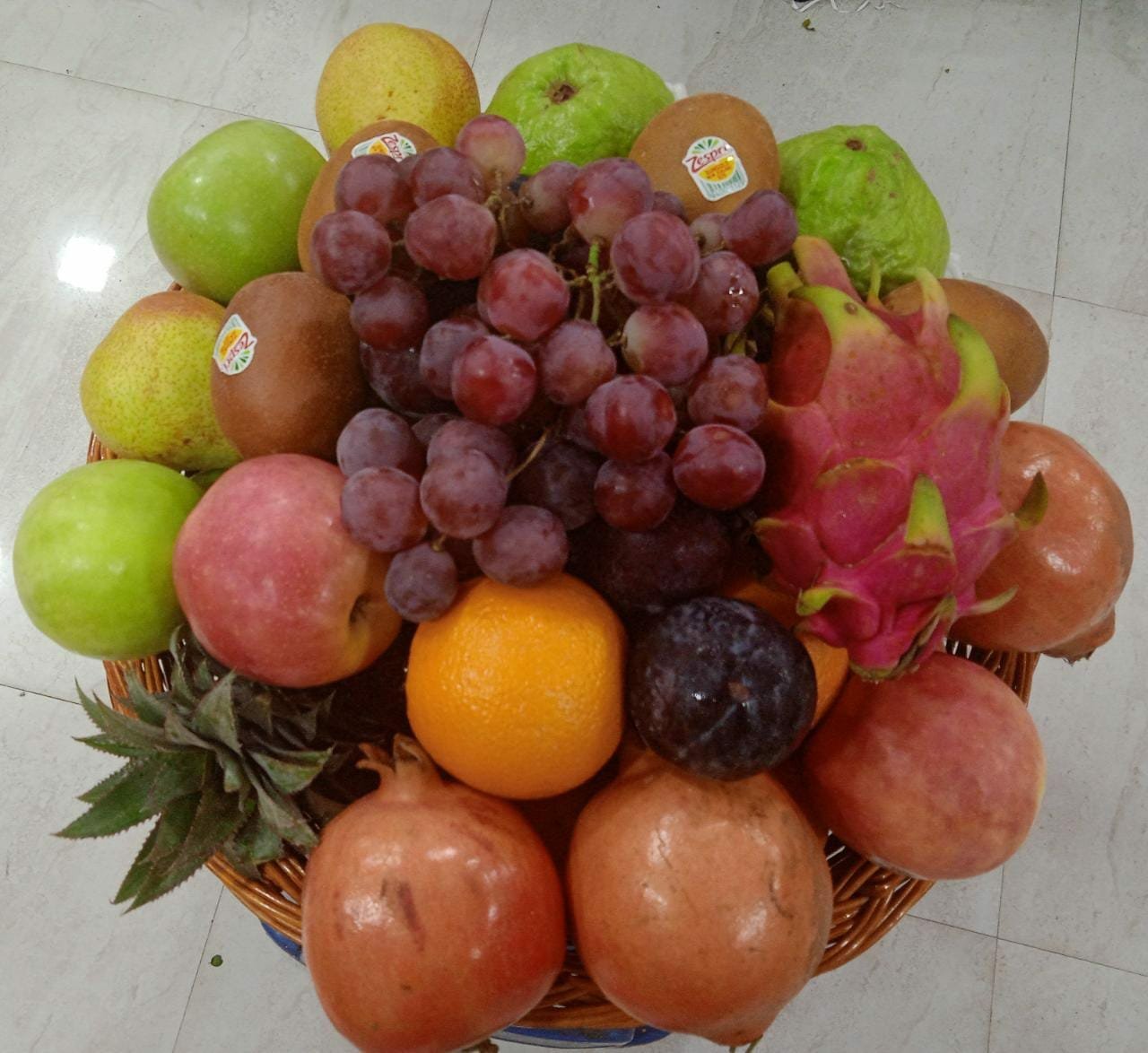 Premium Fruit Basket (big size) – GroAxo